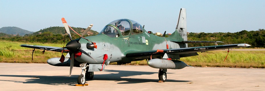 Saiba mais sobre o emprego do caça A-29 Super Tucano, utilizado pela ...