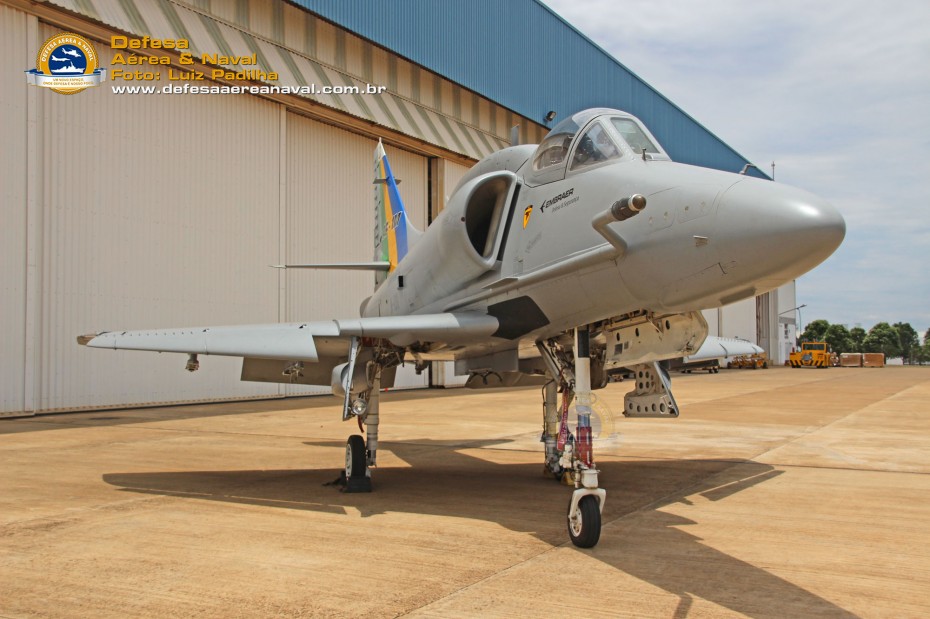 Exclusivo – Programa de Modernização dos caças AF-1/1A da Marinha do ...