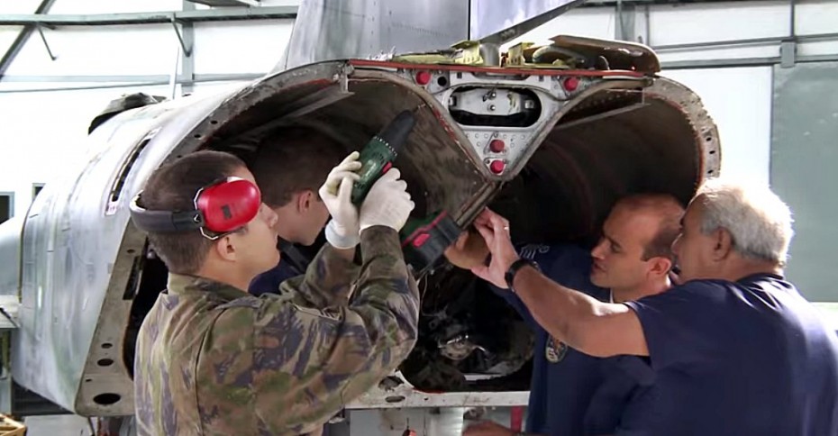 Mecânicos da FAB – Defesa Aérea & Naval Mecânicos da FAB – Defesa Aérea & Naval