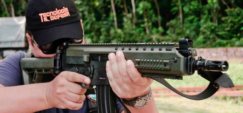 Fuzil FAL dá lugar a modelo nacional da IMBEL – Defesa Aérea & Naval