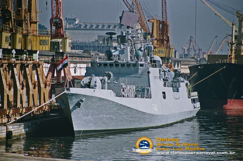 INS Tarkash celebra os 75 anos da Independência da Índia no Brasil ...