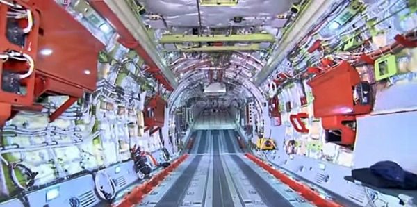 KC 390 – Pela primeira vez uma equipe de TV mostra o interior da ...