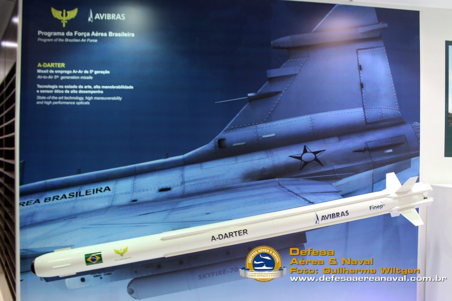 Míssil A-Darter pronto para o lançamento – Defesa Aérea & Naval