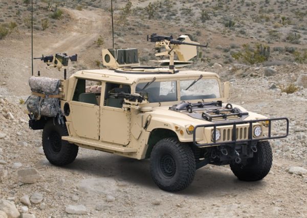 Humvee continua vivo e forte! AM General recebe contrato para fabricar ...