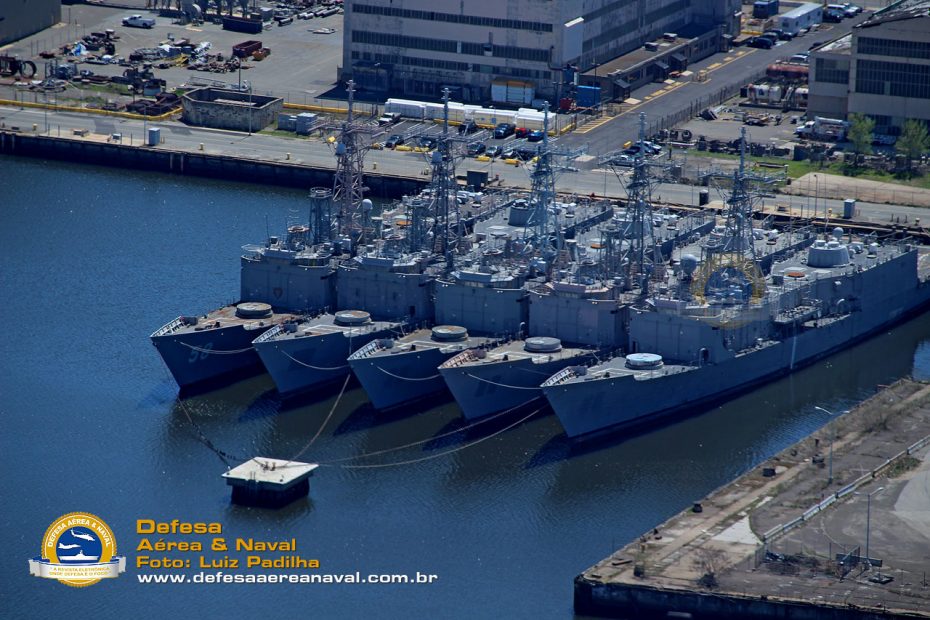 Philadelphia Navy Yard e o Naval Inactive Ship Maintenance Facility ...