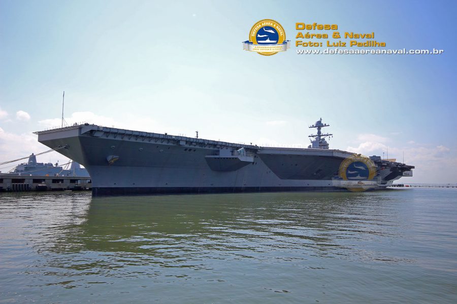 Após 11 anos, último elevador de armas do USS Gerald R. Ford passa nos ...