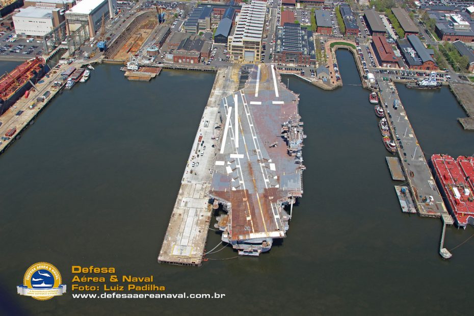 Philadelphia Navy Yard e o Naval Inactive Ship Maintenance Facility ...