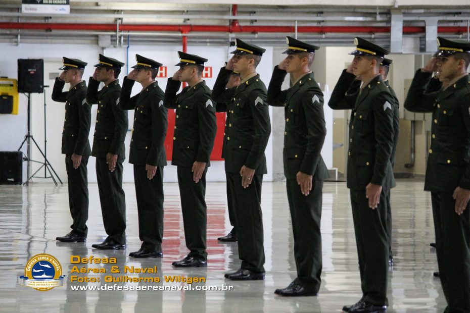 Sargento: o elo cada vez mais forte entre o comando e a tropa – Defesa ...