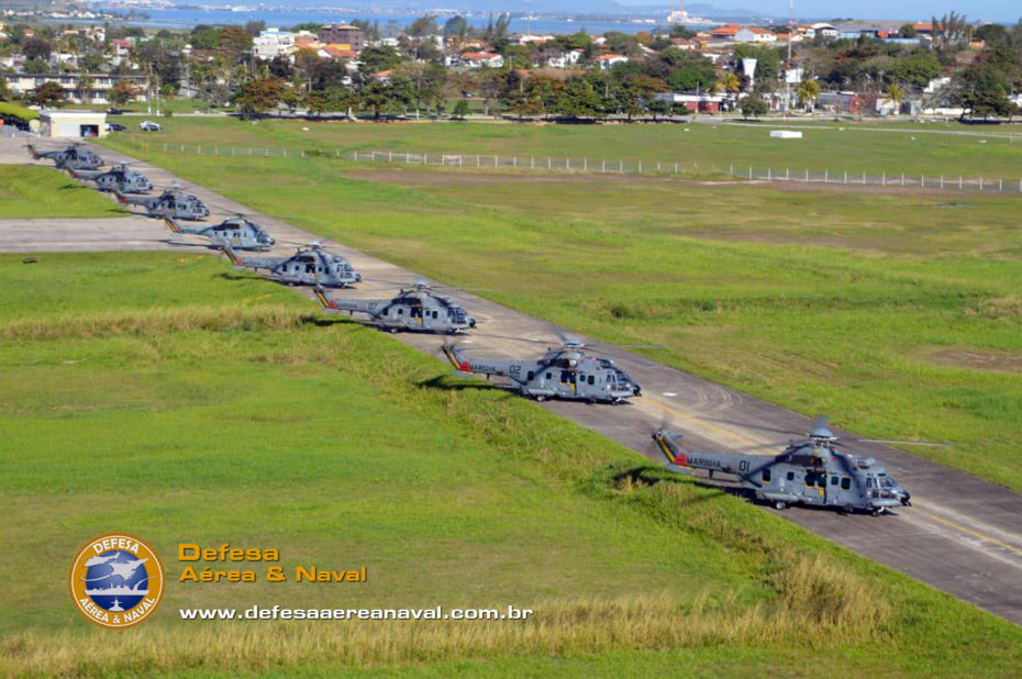 Esquadrão HU-2 realizou voo com 8 aeronaves UH-14 e UH-15/15A – Defesa ...