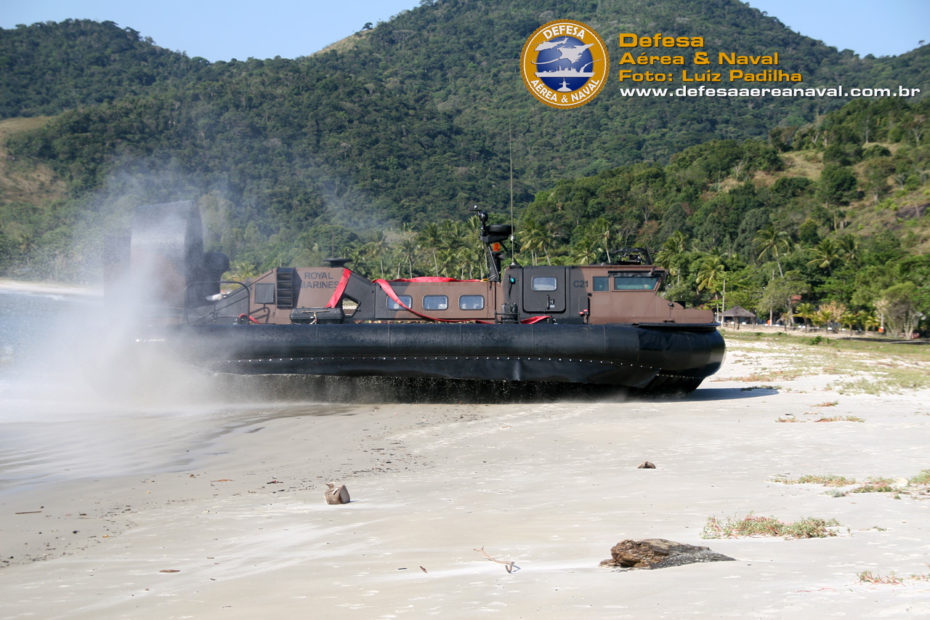 Griffon Hoverwork apresentou seus Hovercrafts para as Forças Armadas na ...