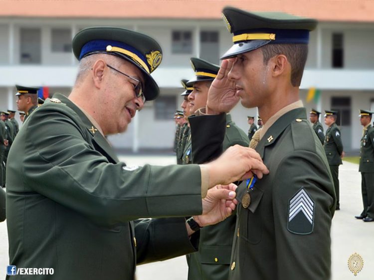 Sargento: o elo cada vez mais forte entre o comando e a tropa – Defesa ...