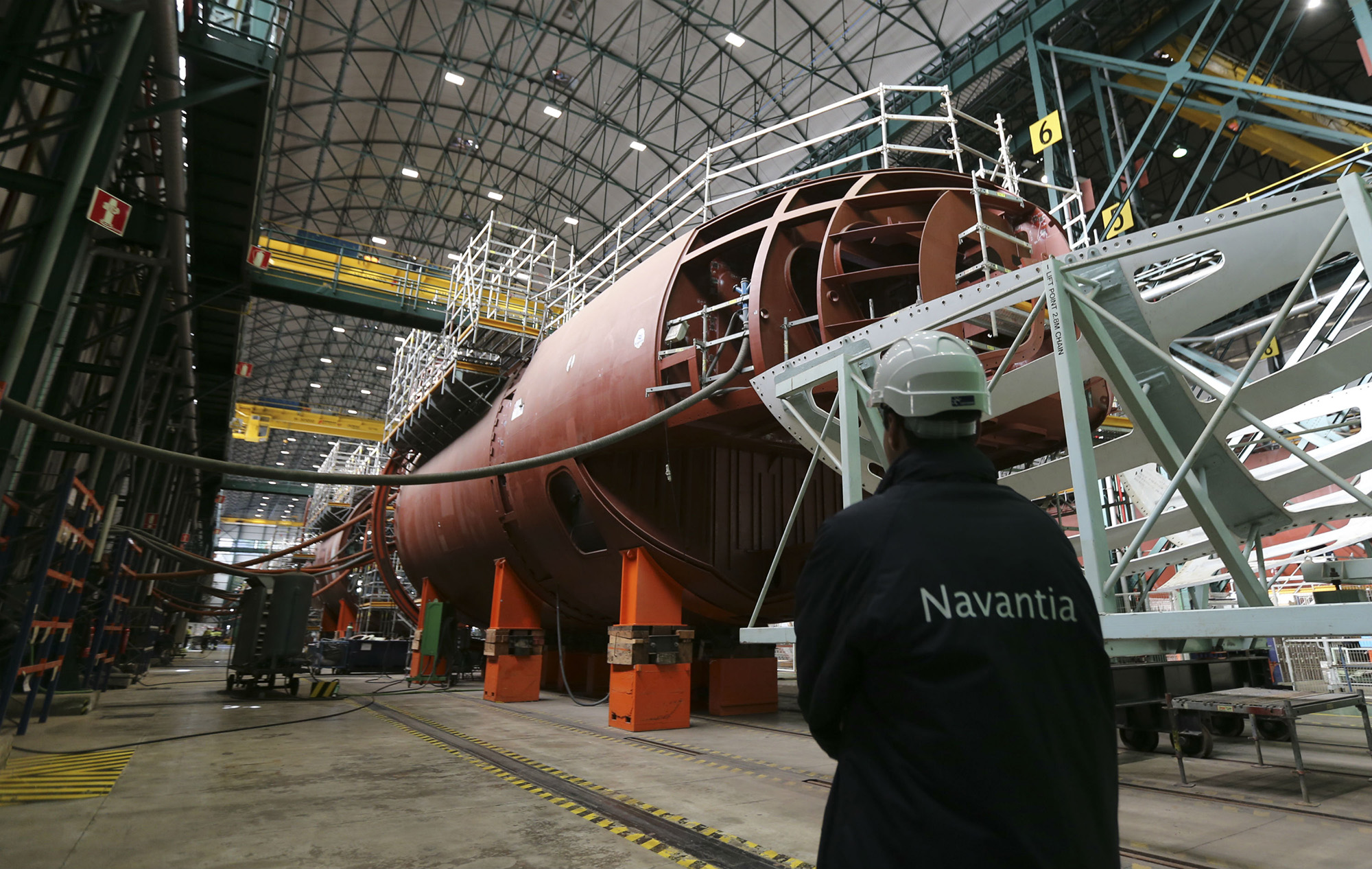 NAVANTIA realiza a união do casco resistente do submarino S-81 “Isaac ...