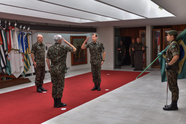 Aviação do Exército tem novo Comandante – Defesa Aérea & Naval
