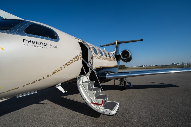Embraer entrega primeiro novo e aprimorado Phenom 300E dentro do ...