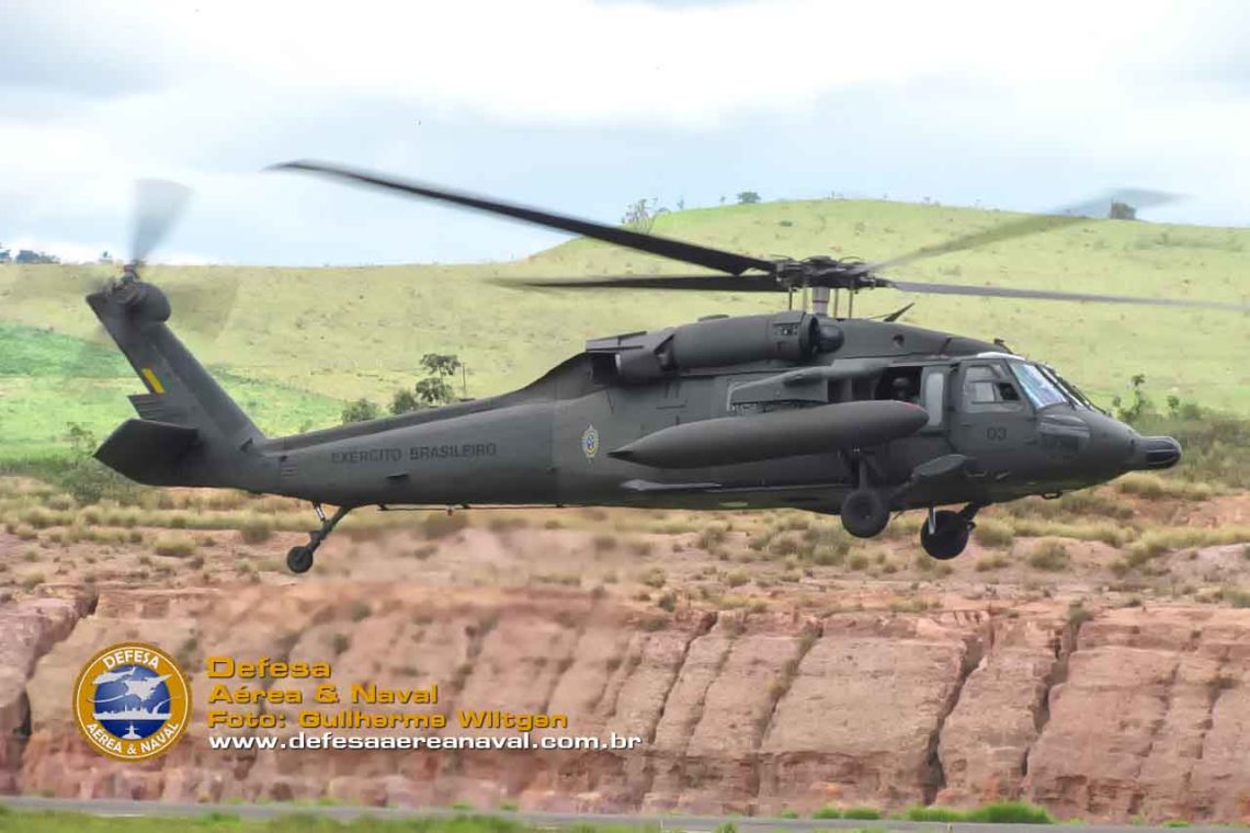 50 anos do primeiro voo do Black Hawk – Defesa Aérea & Naval