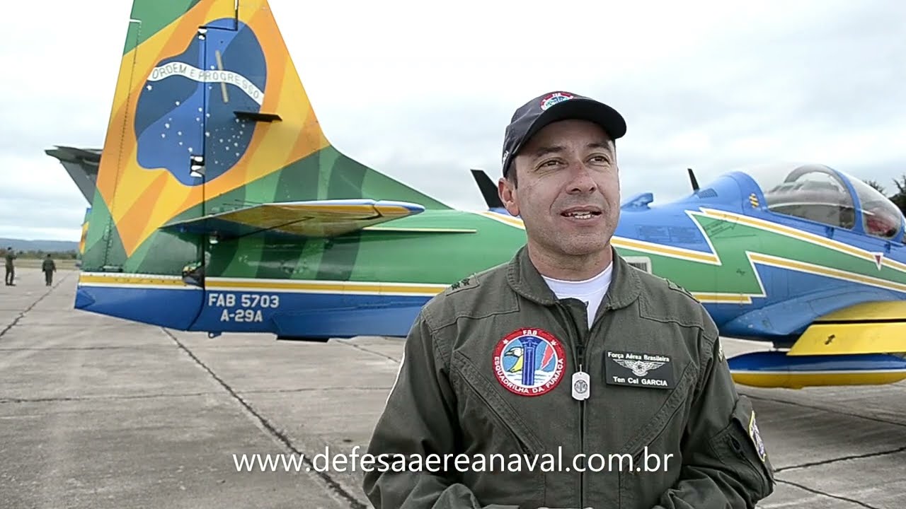 Entrevista com o TC Garcia (Cmt da Esquadrilha da Fumaça) na Argentina ...