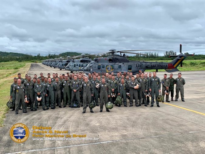 Esquadrão HU-2 realizou voo em Esquadrilha com nove helicópteros H225M ...