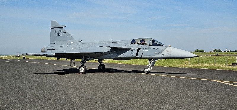 Ao vivo a chegada do presidente Lula na Embraer em Gavião Peixoto-SP ...
