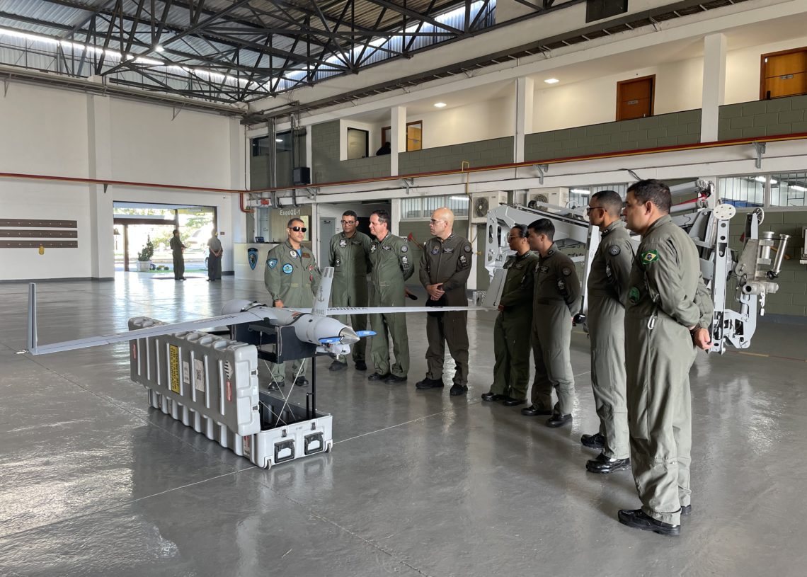 Esquadrão QE-1 recebe visita do Grupamento Aéreo da Polícia Militar da Bahia – Defesa Aérea & Naval