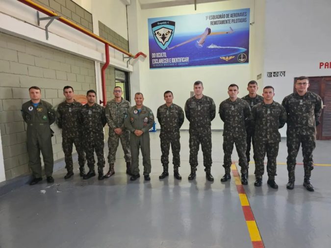 Esquadrão QE-1 recebe visita do CIAvEx – Defesa Aérea & Naval