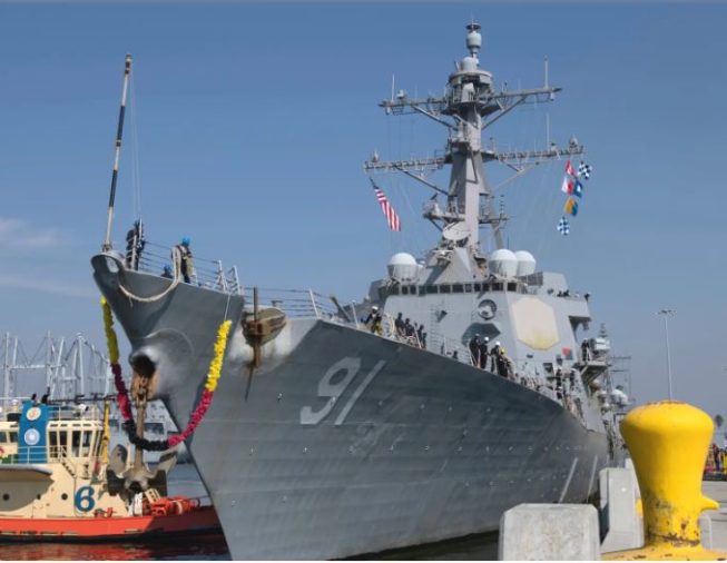 Destróier USS Pinckney (DDG 91) recebeu o novo sistema de guerra ...