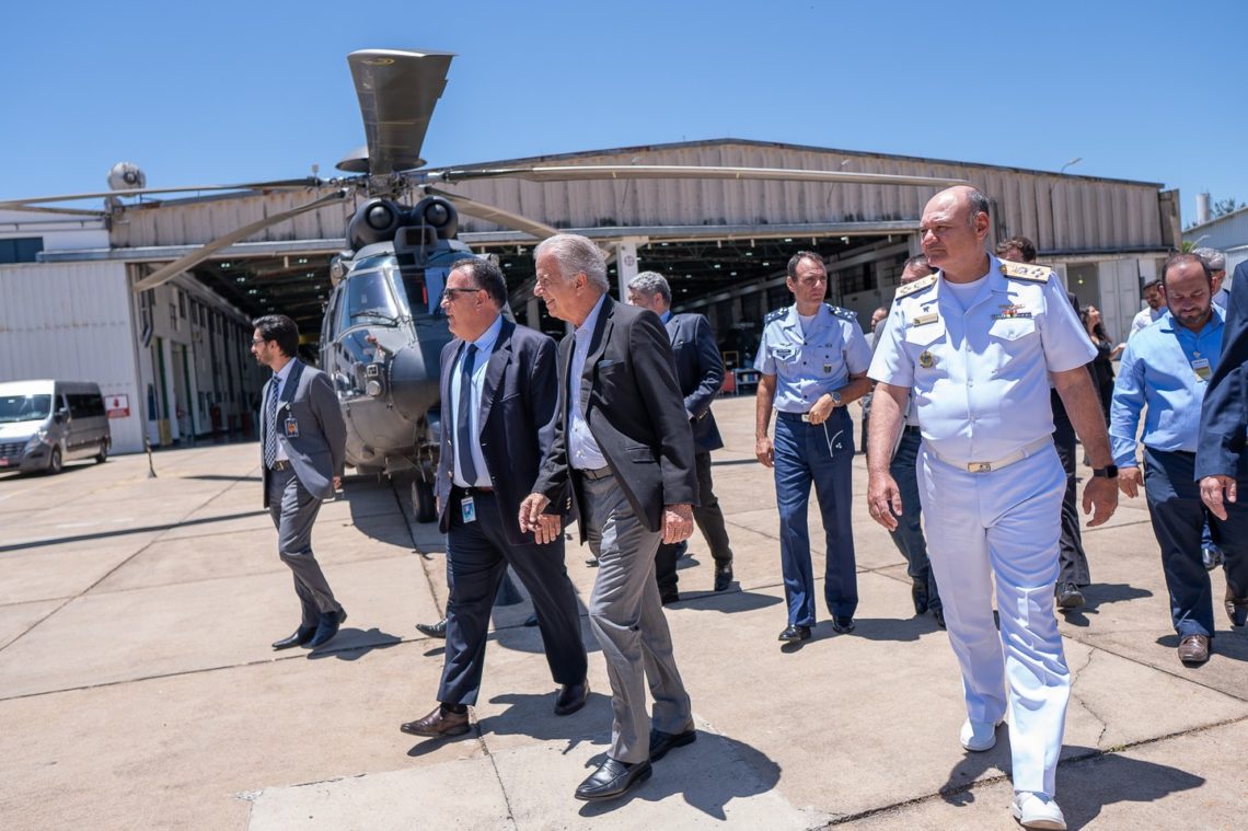 Ministro da Defesa visita fábrica da Helibras em Itajubá – Defesa Aérea ...