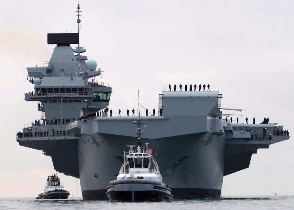 HMS ‘Queen Elizabeth’ apresenta problemas mecânicos e não participa do ...
