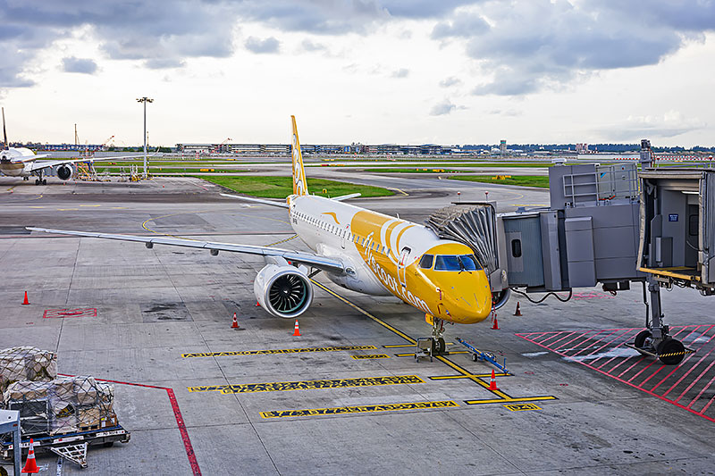 Scoot inicia voos comerciais com o E190-E2 da Embraer – Defesa Aérea ...