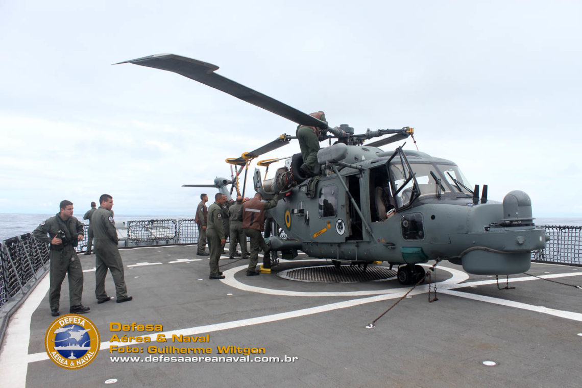 Southern Seas 2024: Aviação Naval operando com os navios da USN e USCG ...
