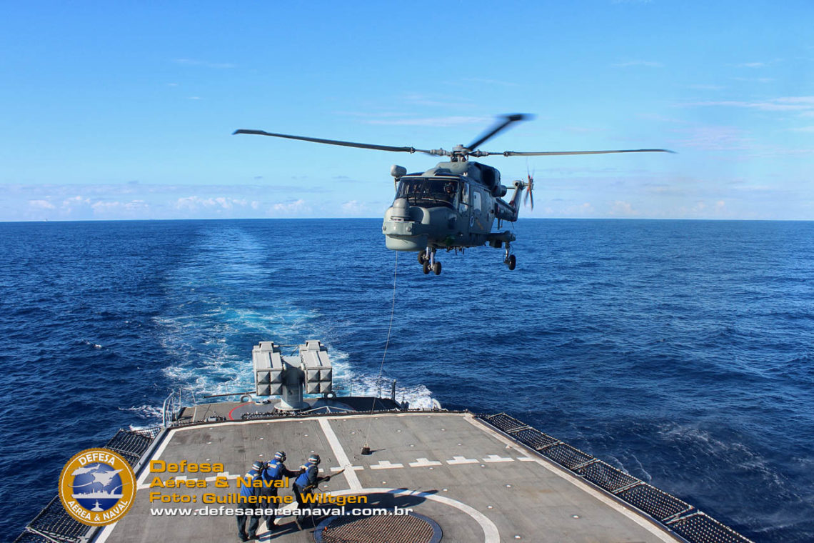 Southern Seas 2024: Aviação Naval operando com os navios da USN e USCG ...