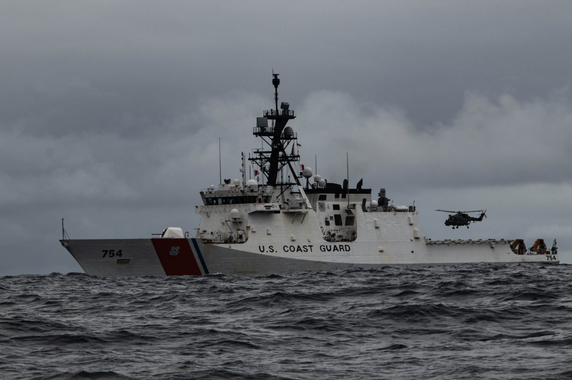 Southern Seas 2024: Caças e helicópteros da Marinha realizam exercícios ...