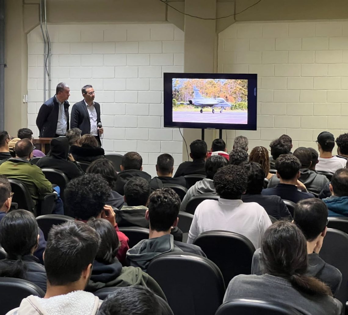 Akaer lança formação pioneira em projetos aeronáuticos em parceria com ...