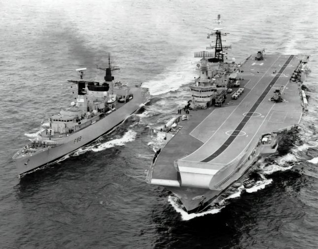 Últimas imagens da ex-Fragata ‘Greenhalgh’ (ex-HMS Broadsword) – Defesa ...