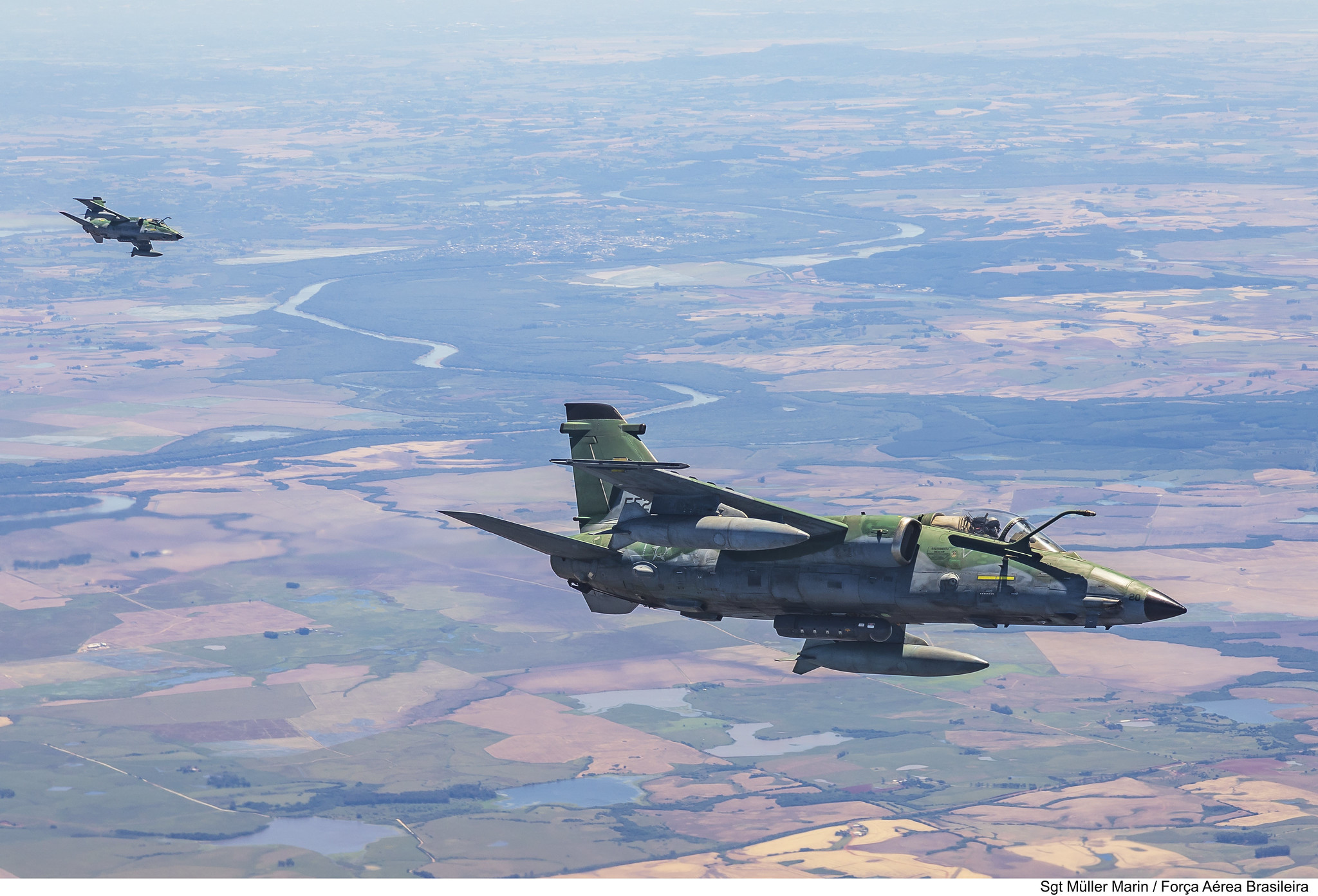 Incidente com dois caças A-1 AMX da FAB – Defesa Aérea & Naval