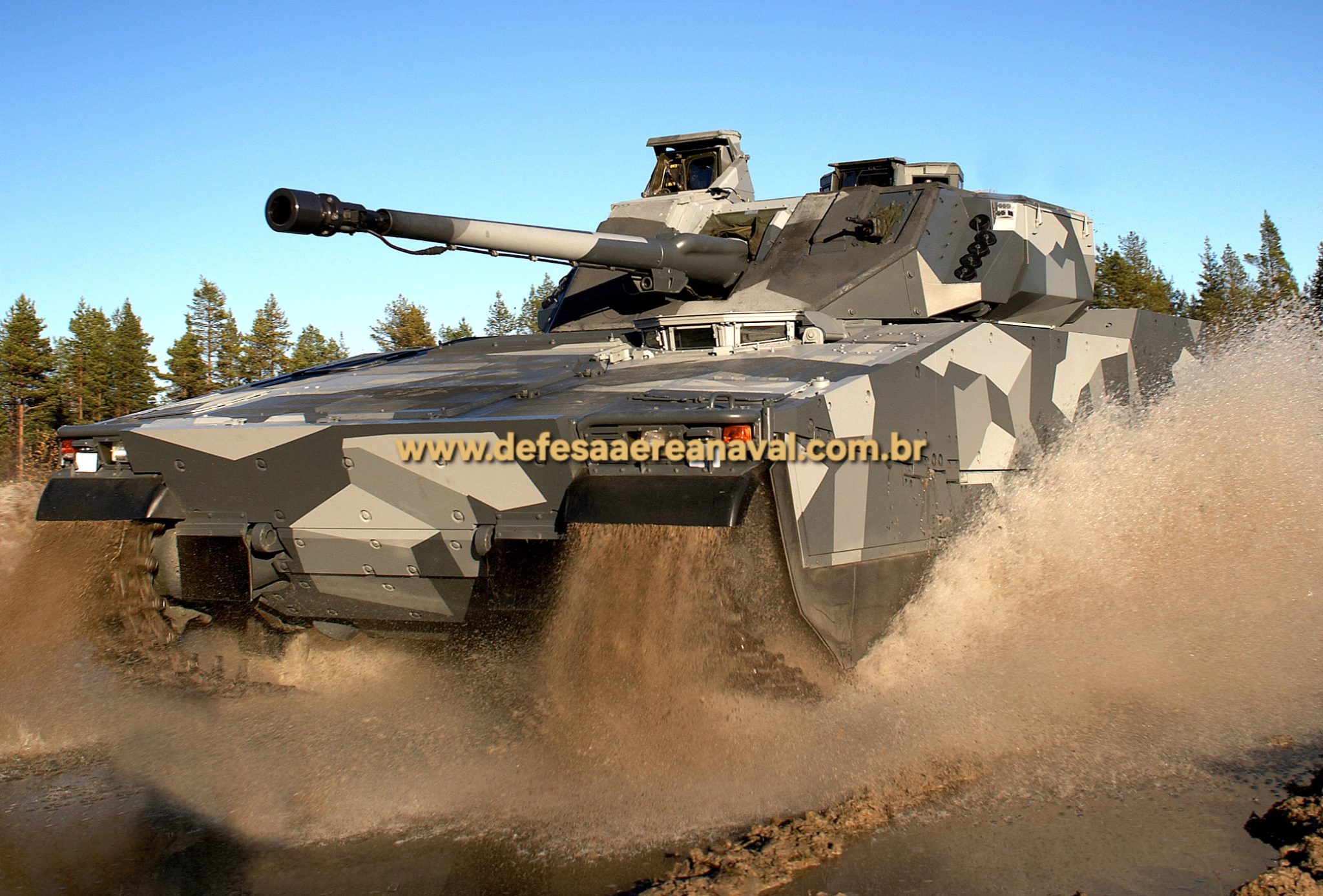 Primeiros CV90 da Eslováquia entram em testes na BAE Systems Hägglunds ...