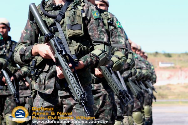 Rio 2016: Exército utiliza o moderno fuzil IA2 – Defesa Aérea & Naval